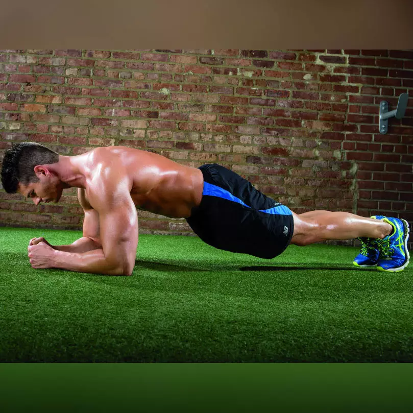 Quadrat Pushup Plank 1