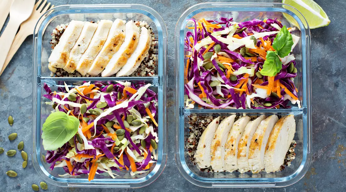 Måltid-Prep-Kyckling-Salad-Quinoa