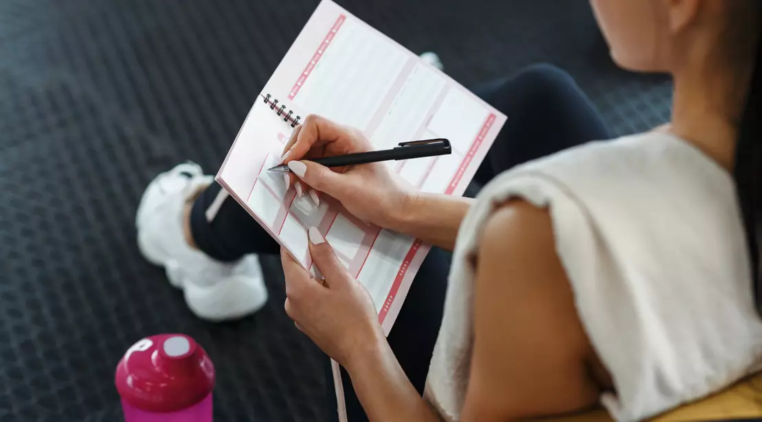 Piano di allenamento per la scrittura femminile in palestra