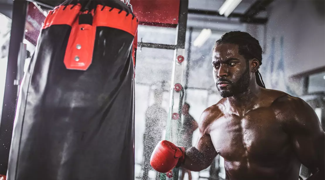 Resumen de entrenamiento: la clase de boxeo de este gimnasio te dejará con la respiración de 'Bailey'