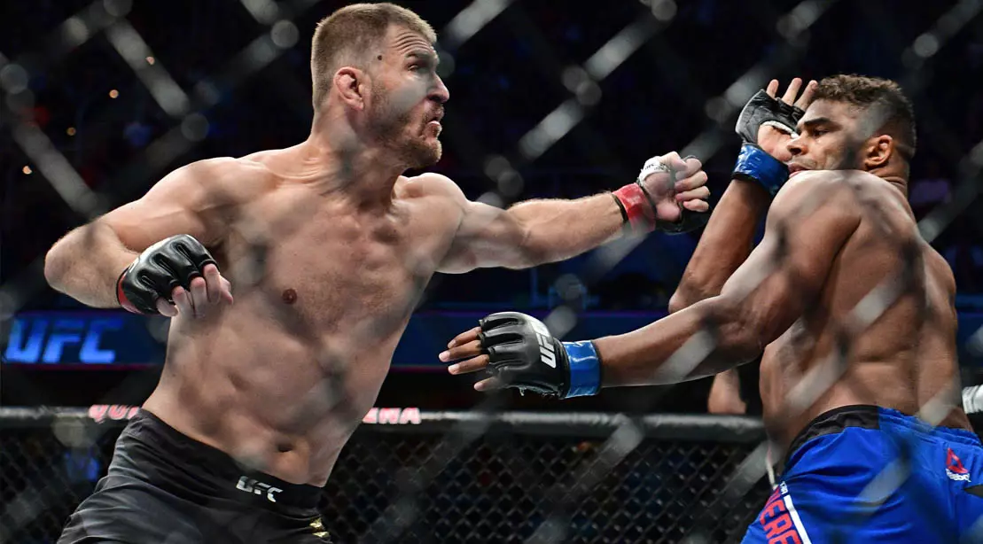 Luftëtari i UFC Stipe Miocic duke luftuar në oktagonin e UFC kundër Alistair Overeem në UFC 203