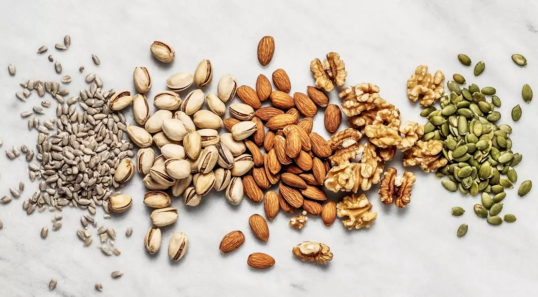 11-Effective-Foods- Bulking-Seeds-Nuts