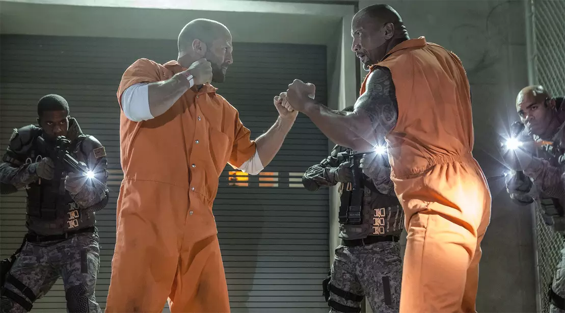 Jason Statham e Dwayne Johnson si scontrano in Fate of the Furious.