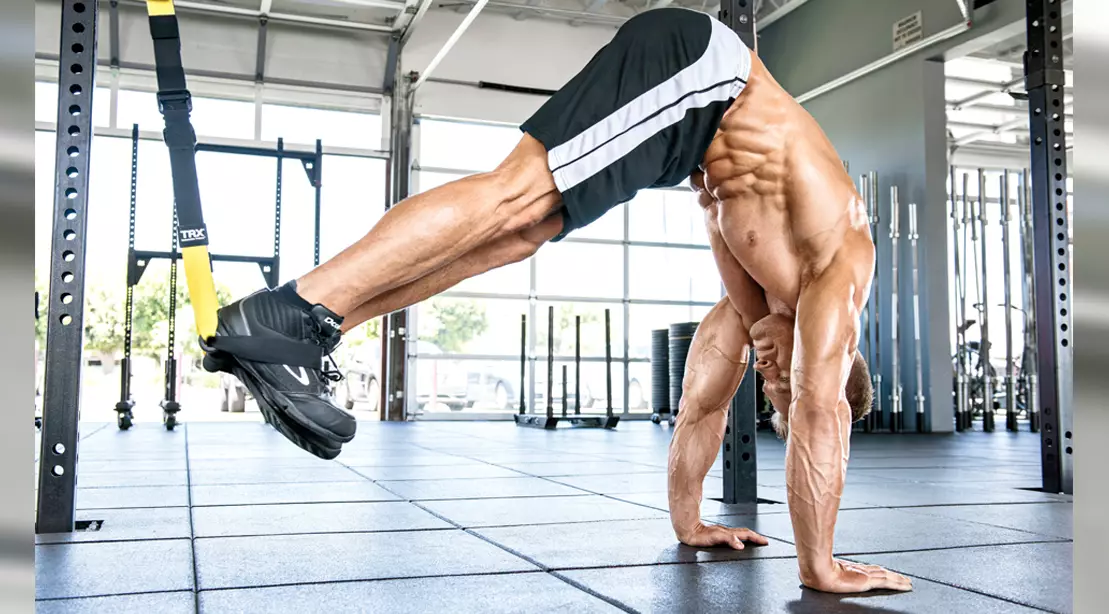 9 Iň oňat beden agramy TRX Pike Pushup