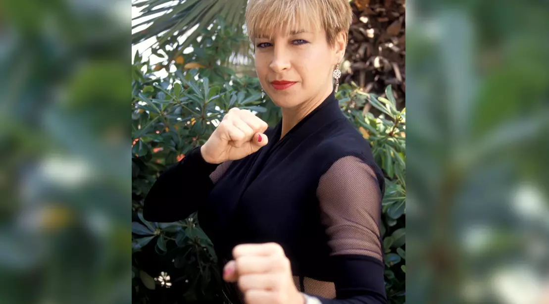 Cynthia-Rothrock-Kampfhaltung